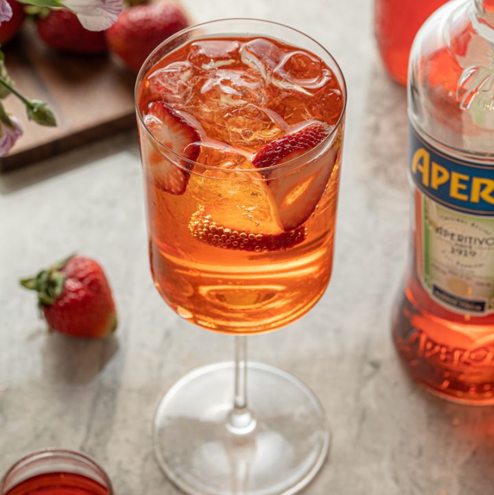 Strawberry Aperol Spritz - The Boozy Ginger